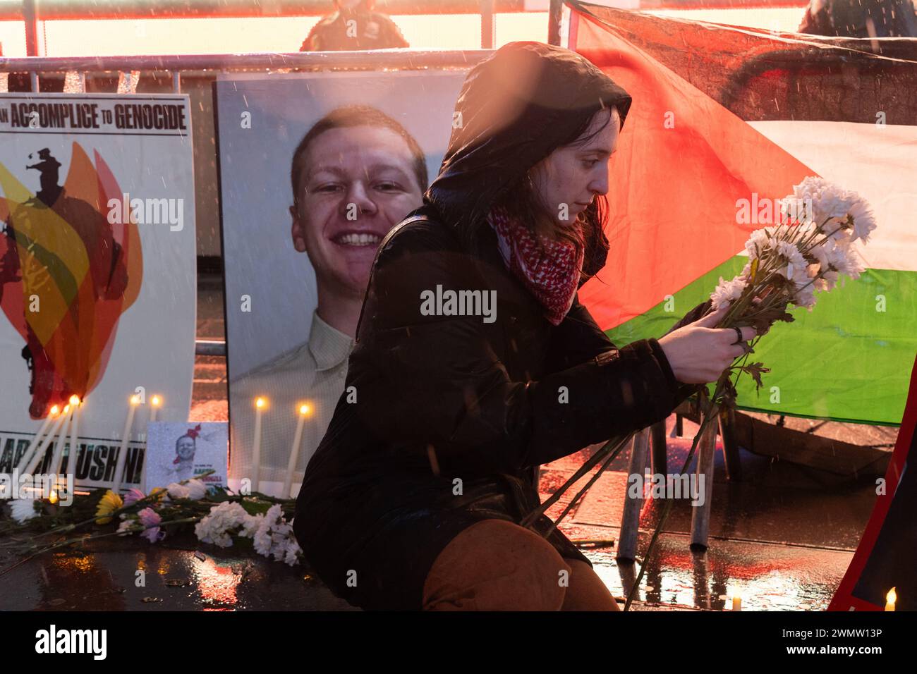 Aaron bushnell vigil hi-res stock photography and images - Alamy