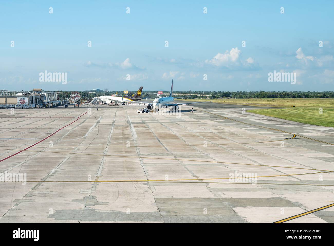 Panama 18.11.19 DELTA american Airline airplane jet starting on the ...