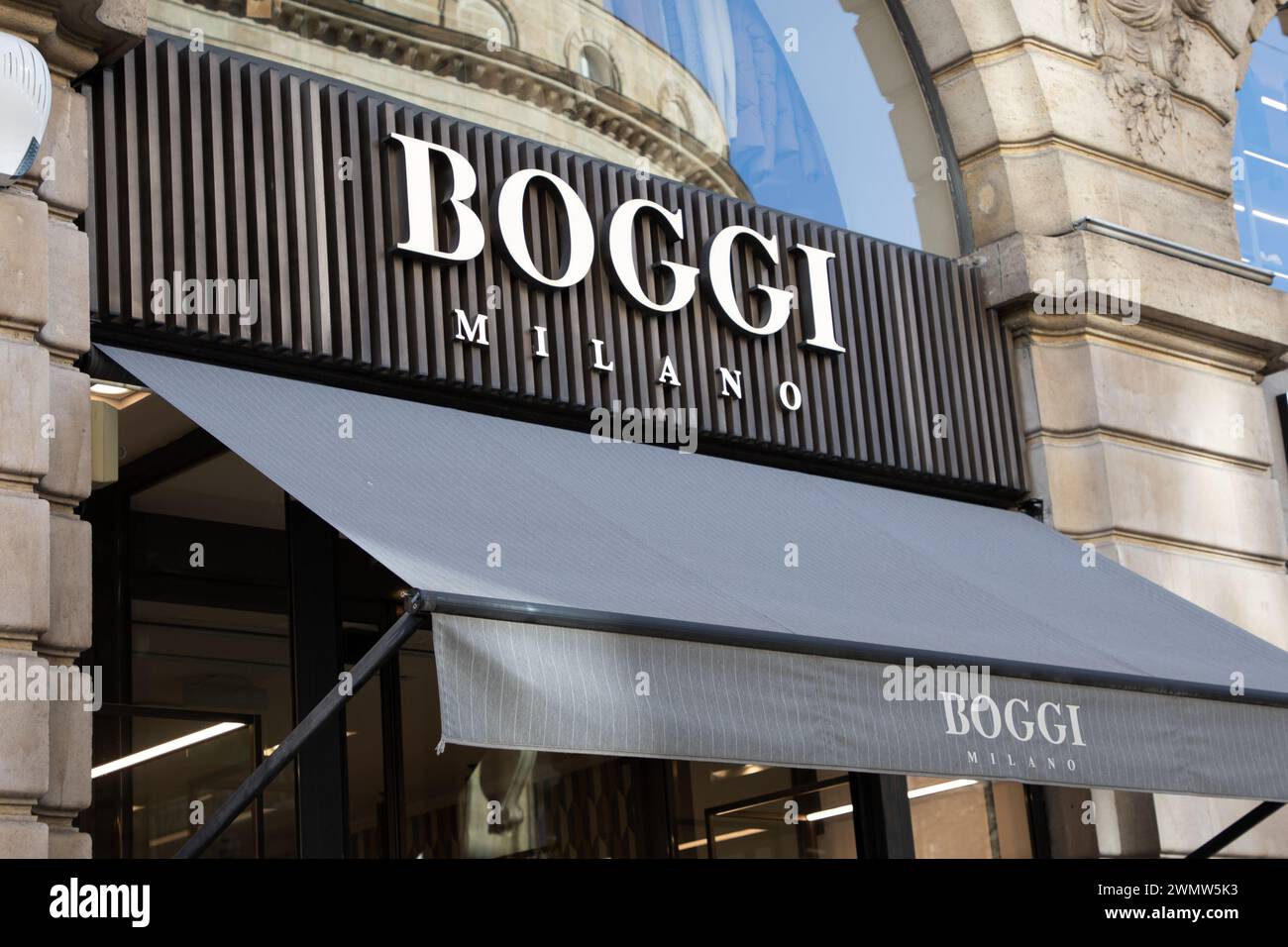 Boggi Logo Boggi Milano Embroidered Logo Polo Shirt Black