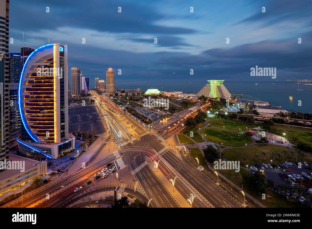 Fine art sheraton doha hi-res stock photography and images - Alamy