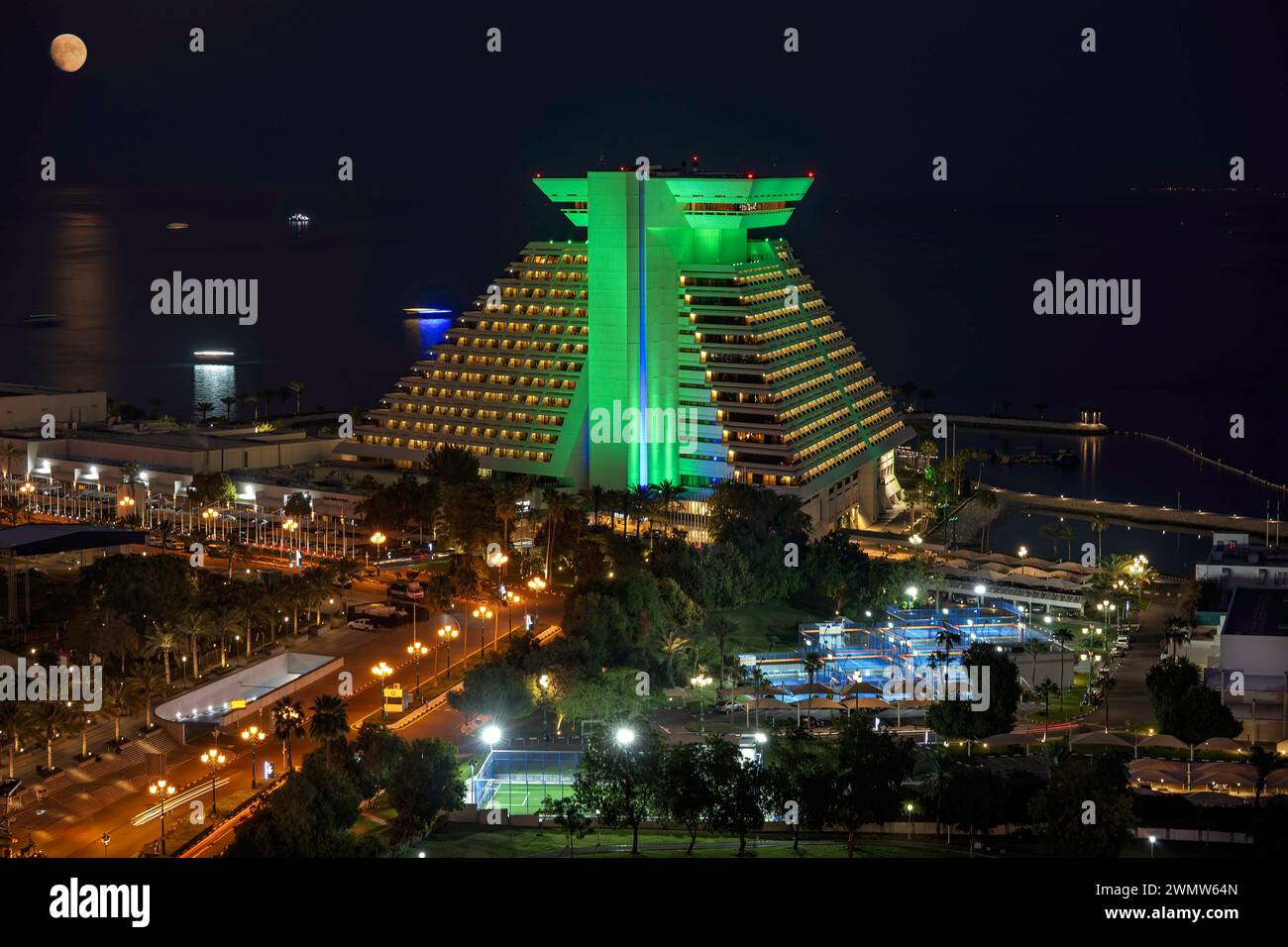 Beautiful aerial view of Sheraton Grand hotel Doha Stock Photo - Alamy