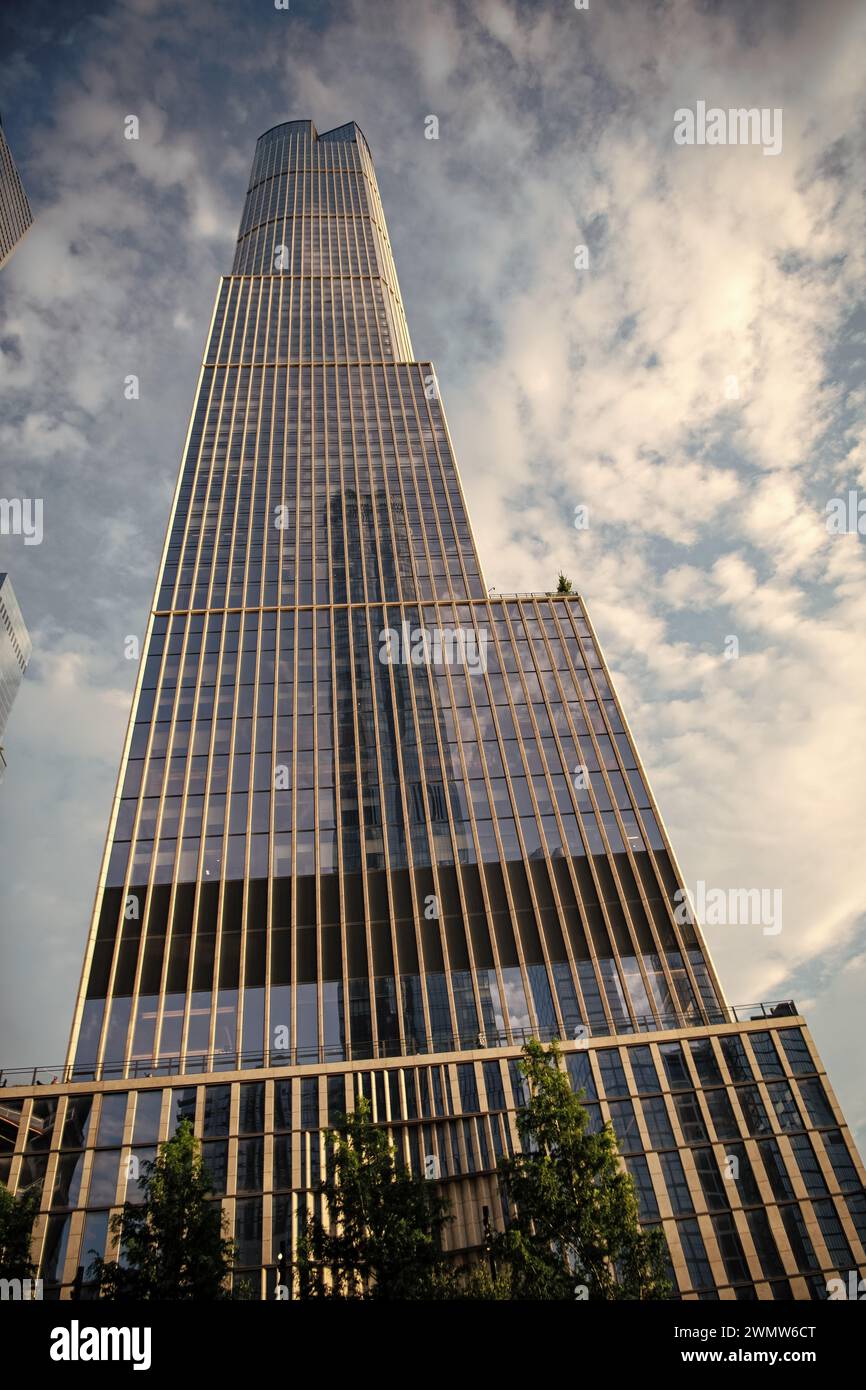 modern skyscraper building. architectural building in metropolis ...