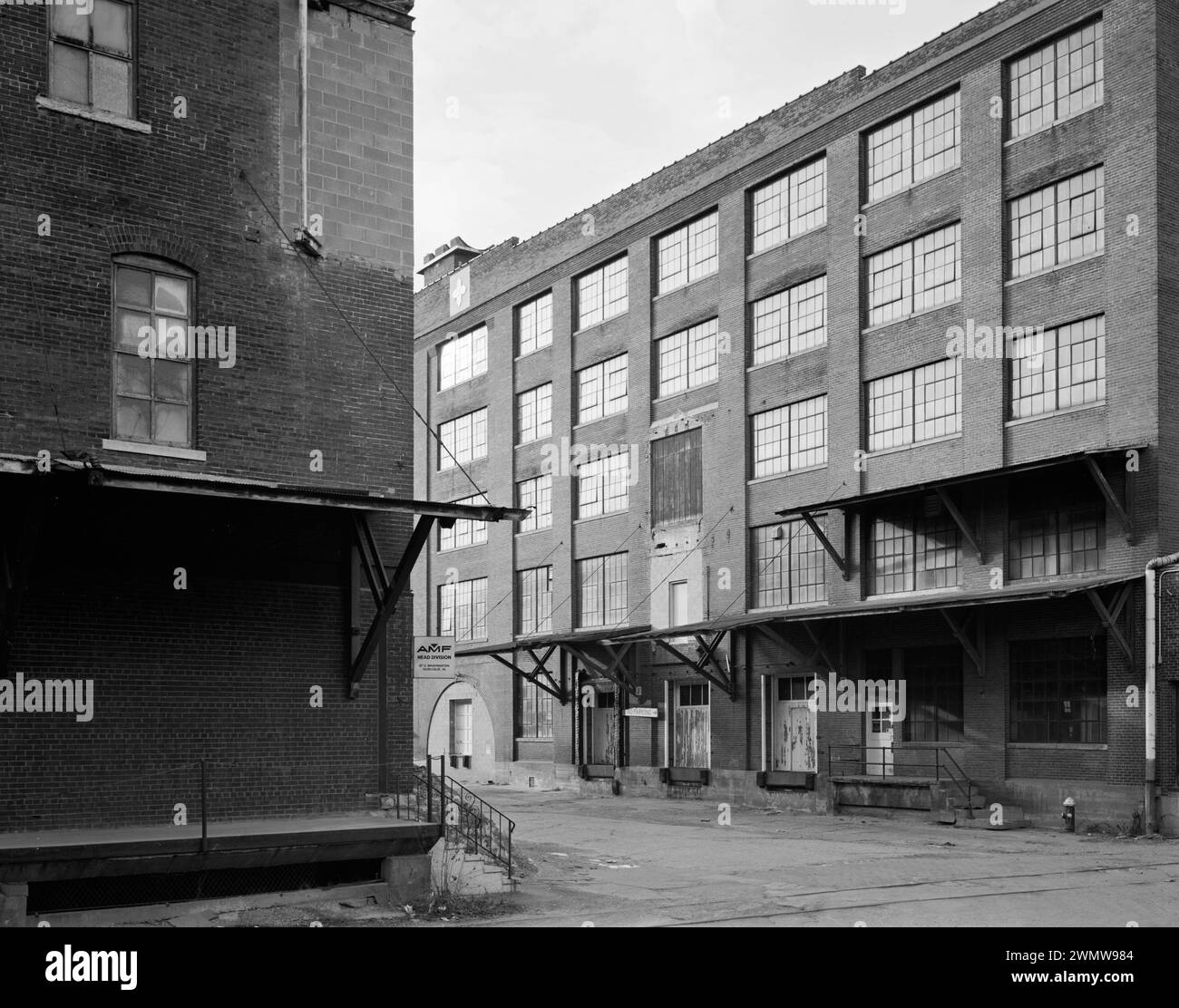 Demolition of big buildings Black and White Stock Photos & Images - Alamy