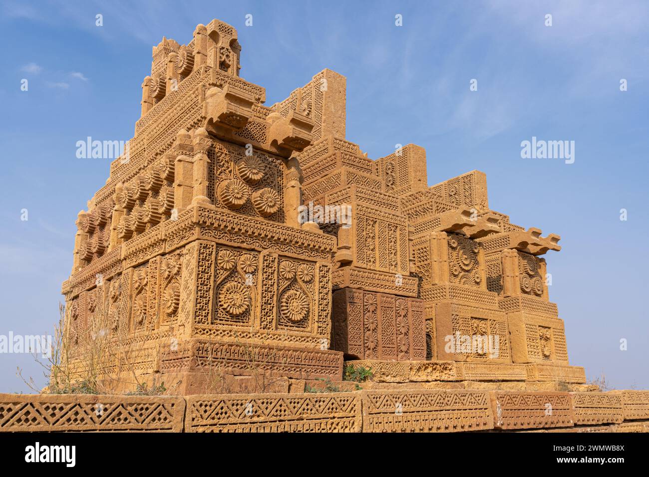 Historical tombs pakistan hi-res stock photography and images - Alamy
