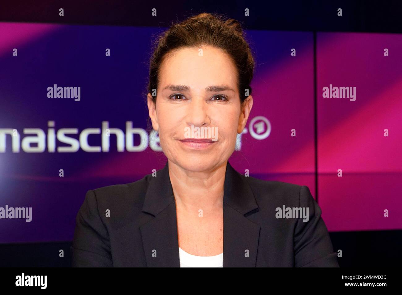 Dagmar Rosenfeld in der ARD-Talkshow maischberger im Studio Berlin ...