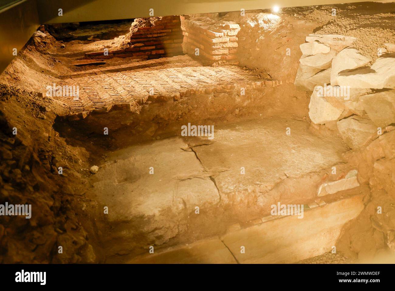 **NO WEBSITES AND NEWSPAPERS ONLY FOR ITALY** Rome, new archaeological ...