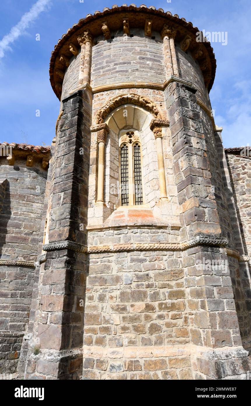 Santa Maria de Piasca church (romanesque 12th century). Apse (gothic ...