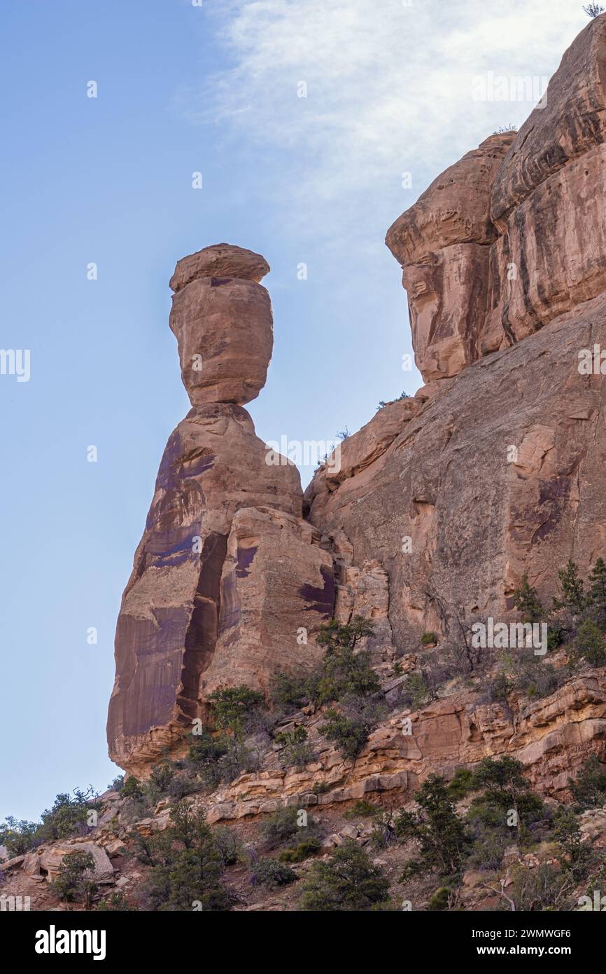View of Balanced Rock in the Colorado National Monument Stock Photo - Alamy