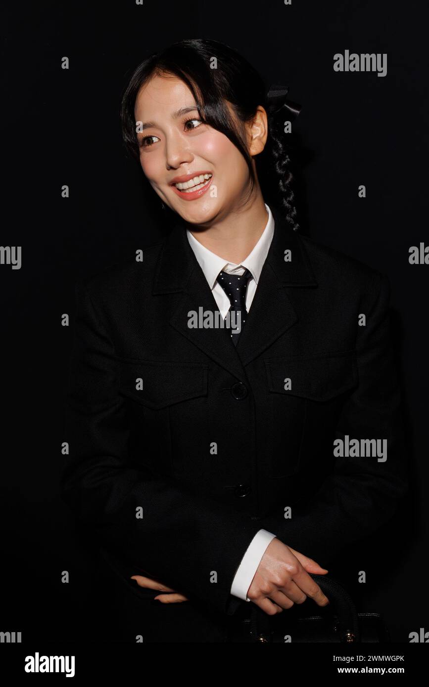 Jisoo attends the Christian Dior Fall/Winter 2024-2025 ready-to-wear ...