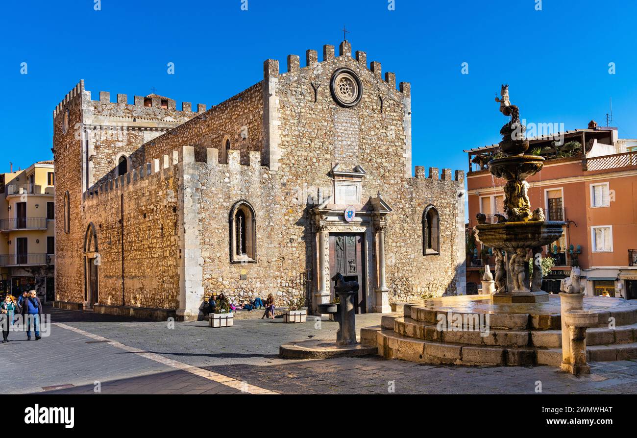 Cattedrale bari hi-res stock photography and images - Alamy