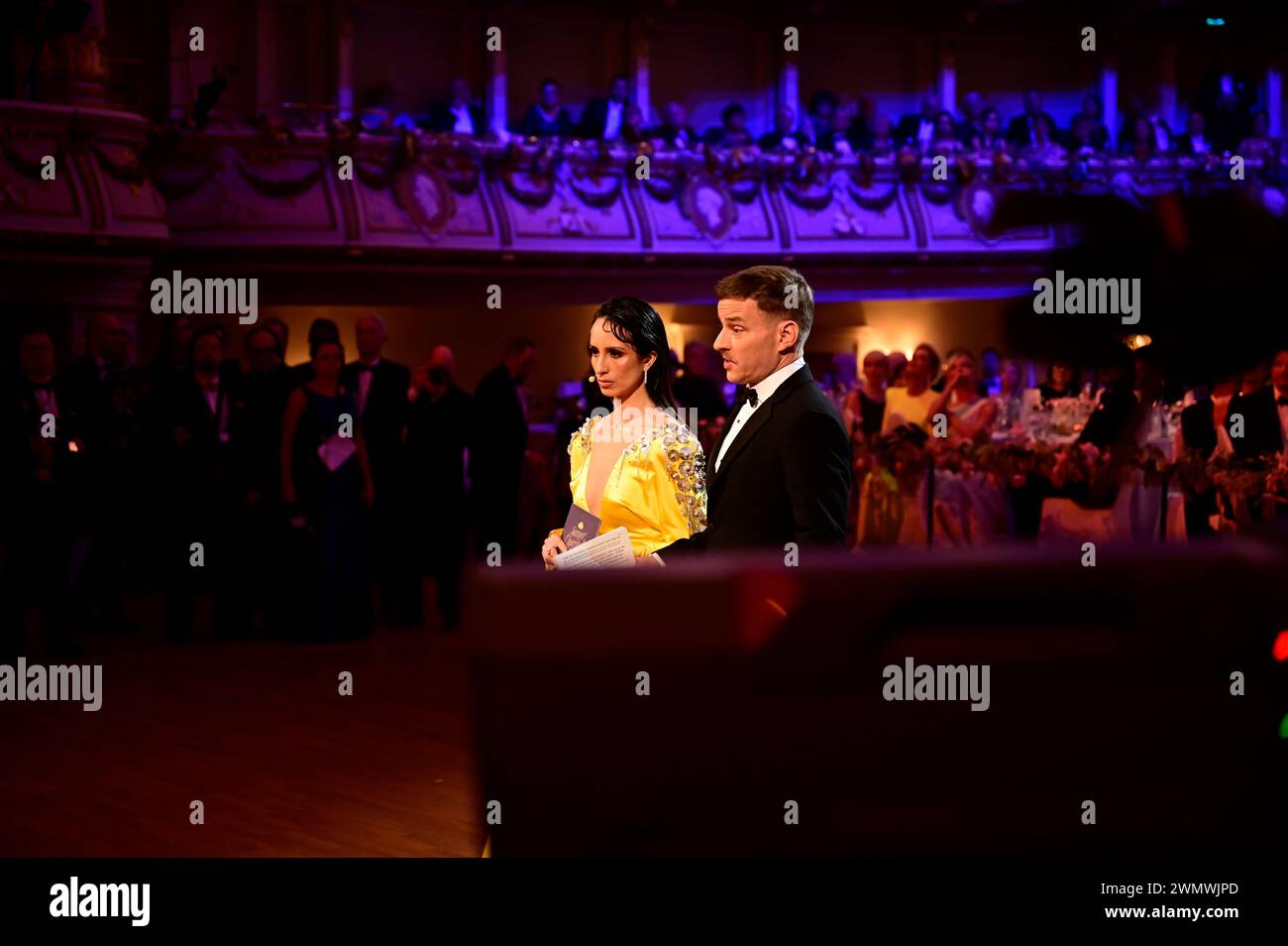 Stephanie Stumph und Tom Wlaschiha beim 16. SemperOpernball 2024 in der Semper Oper. Dresden, 23 ...