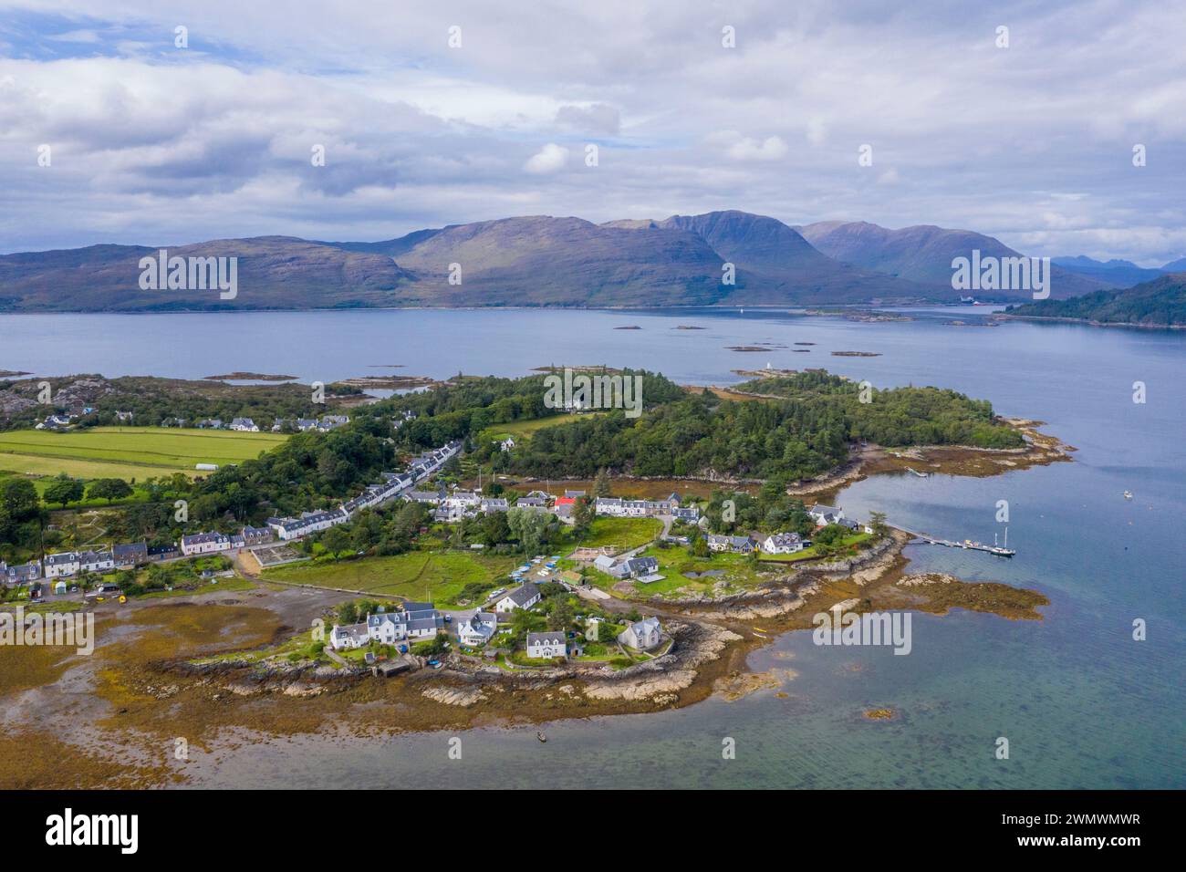 Plockton beach hi-res stock photography and images - Alamy