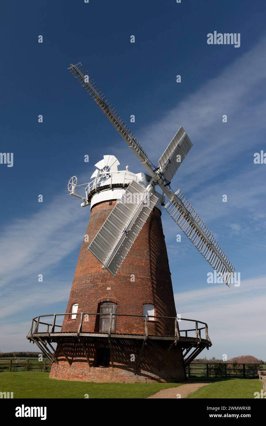 Eight blade fantail hi-res stock photography and images - Alamy