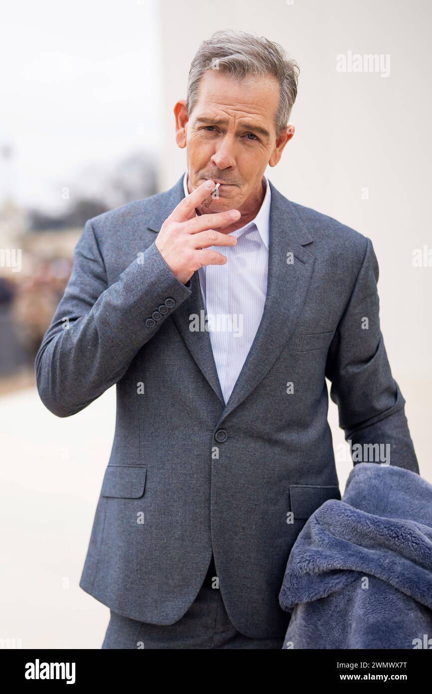 Ben Mendelsohn arrives for the Christian Dior Fall/Winter 2024-2025 ...