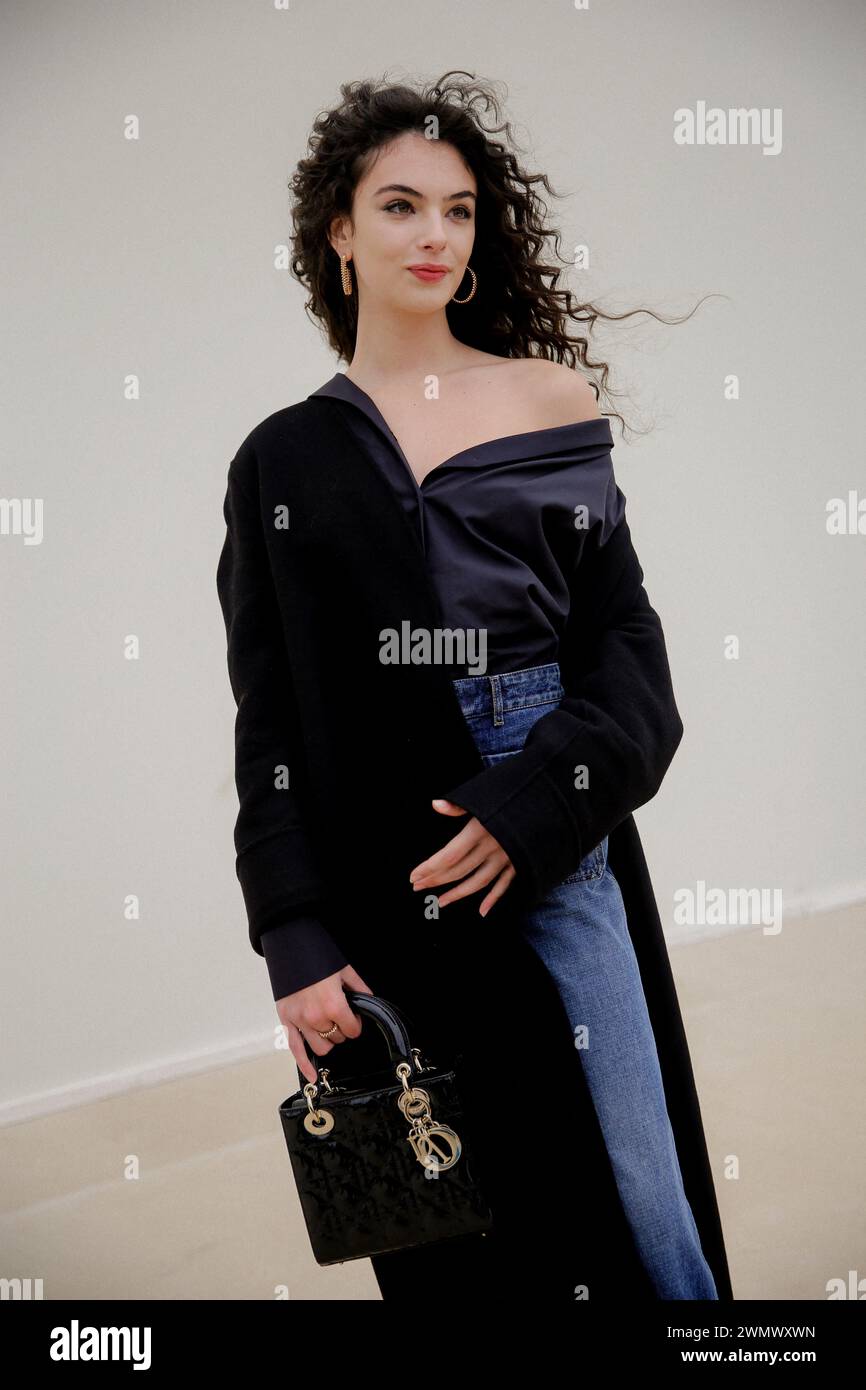 Paris, France. 27th Feb, 2024. Street style, Deva Cassel arriving at Dior Fall-Winter 2024-2025 ...