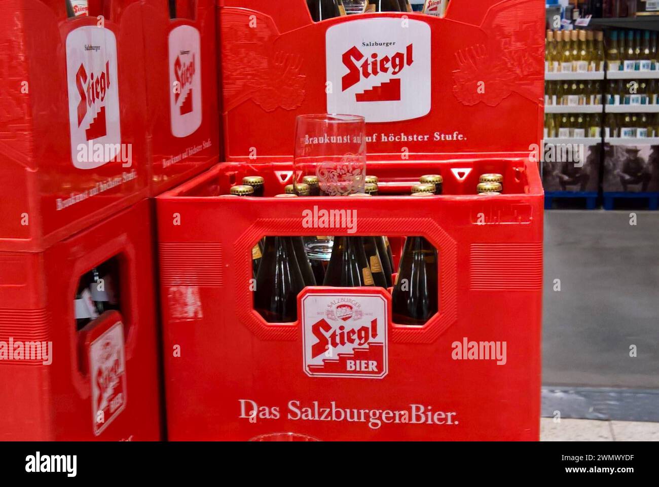 Die Stieglbrauerei zu Salzburg ist eine österreichische Privatbrauerei ...