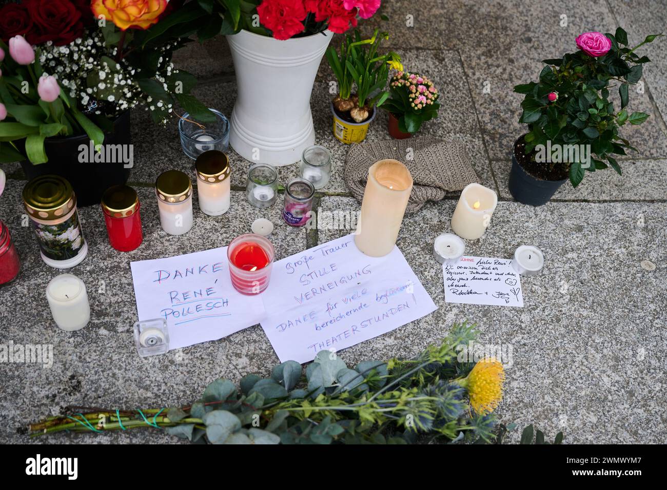 Berlin, Germany. 28th Feb, 2024. "Great mourning - silent bowing." is ...