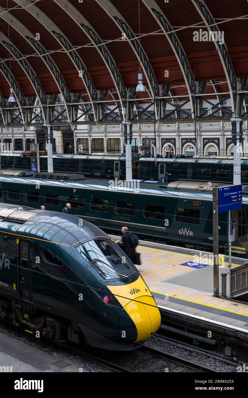 Gwr train hi-res stock photography and images - Alamy