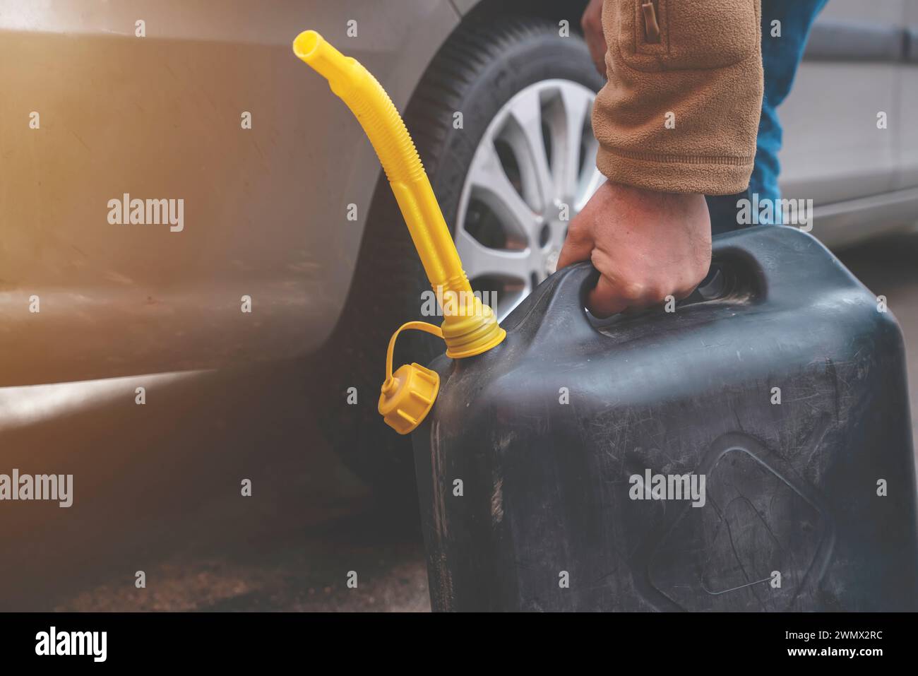 Tank almost empty hi-res stock photography and images - Alamy
