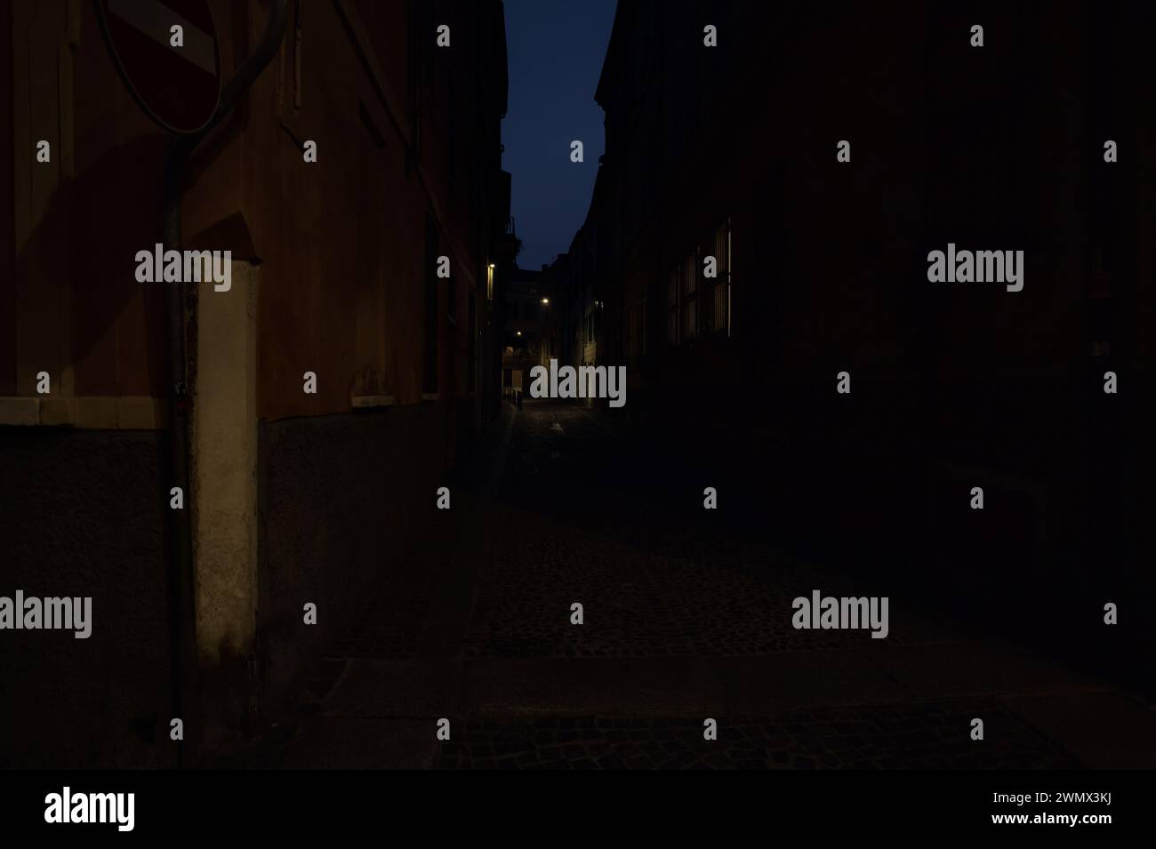 Alley with street lamps hi-res stock photography and images - Alamy