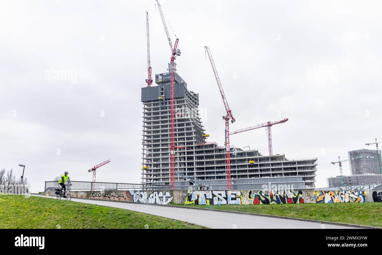 80 meters high hi-res stock photography and images - Alamy