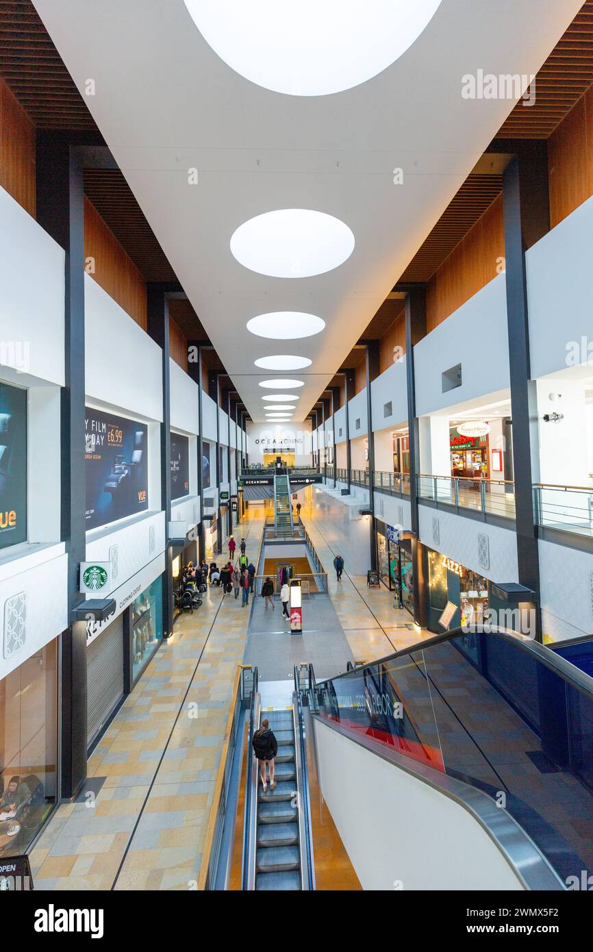 Inside shopping mall terminal hi-res stock photography and images - Alamy