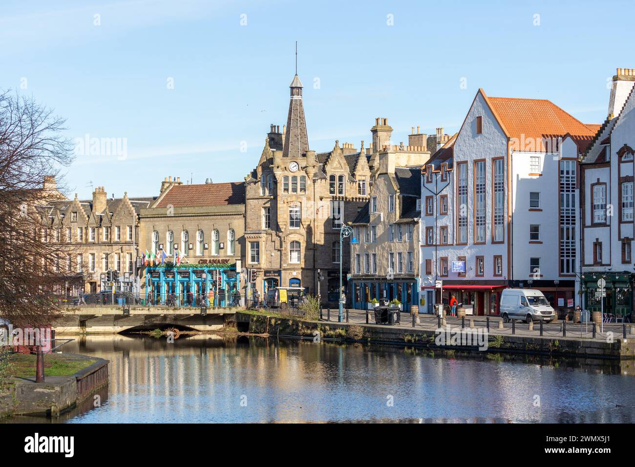 A scenic view of Edinburgh's popular Leith Harbour Stock Photo - Alamy