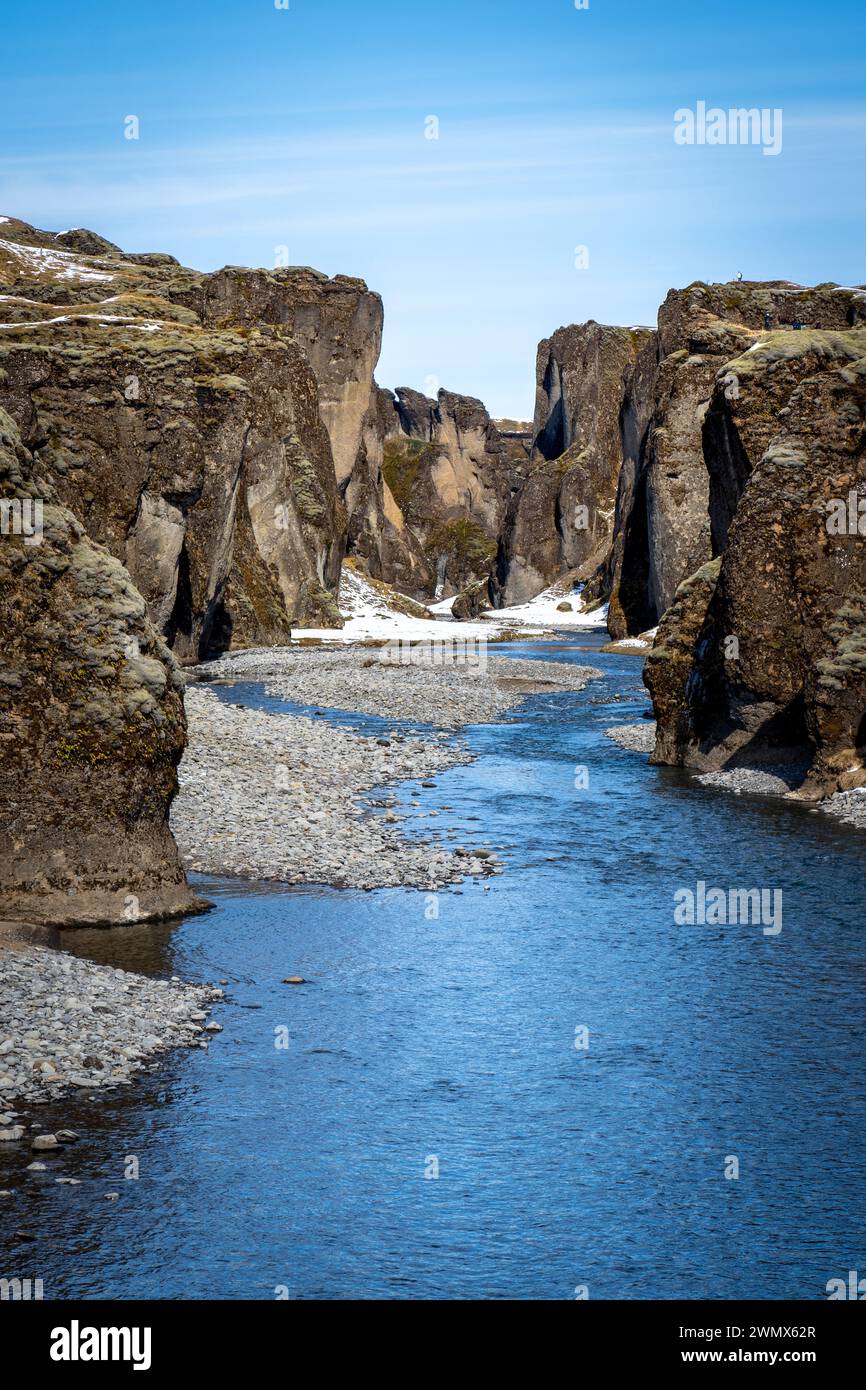 Blue river between cliffs hi-res stock photography and images - Alamy