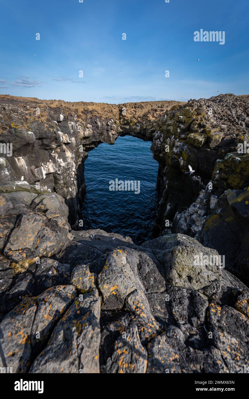 Rock beach hellnar iceland hi-res stock photography and images - Alamy