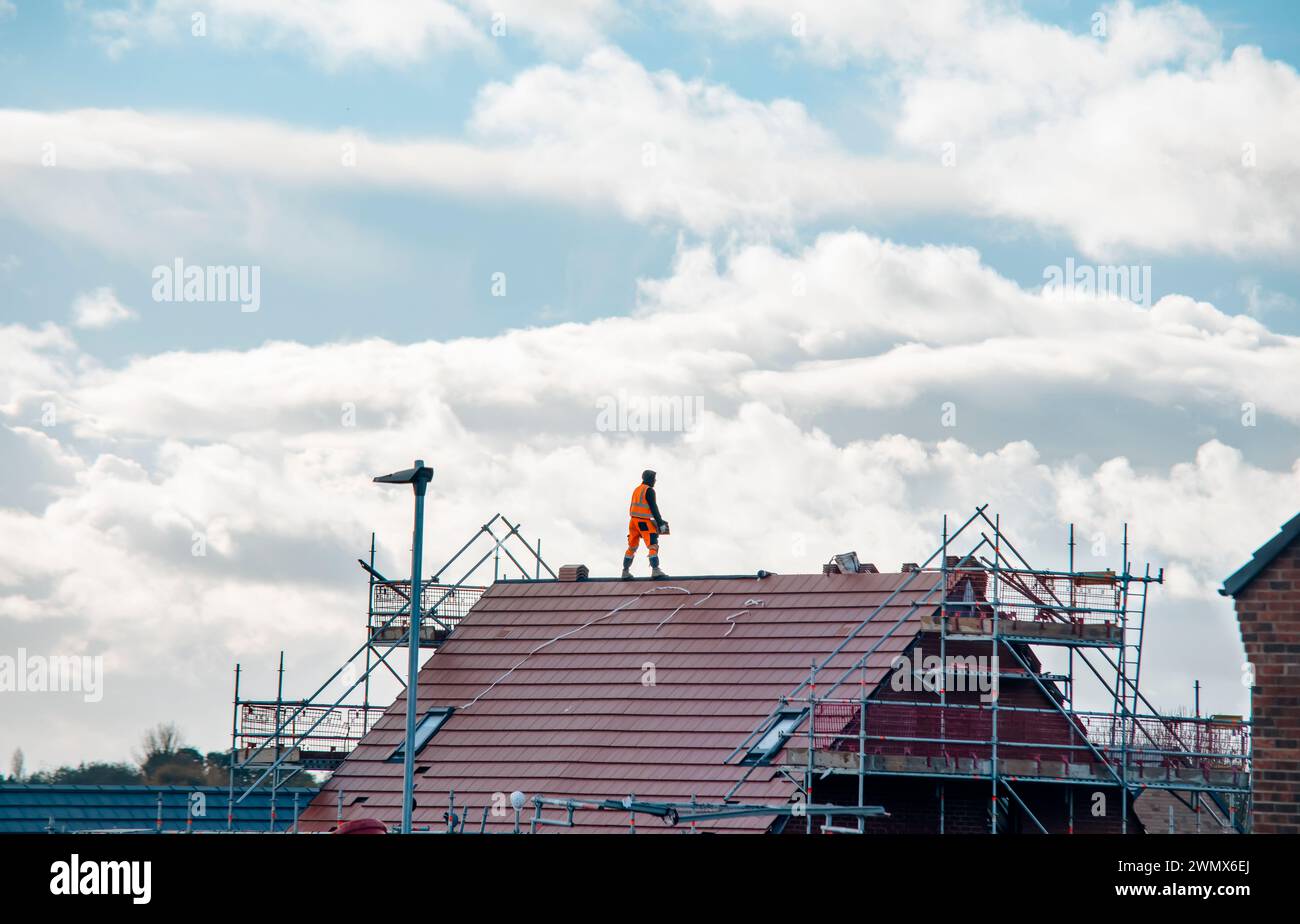 Scaffold platform hi-res stock photography and images - Alamy