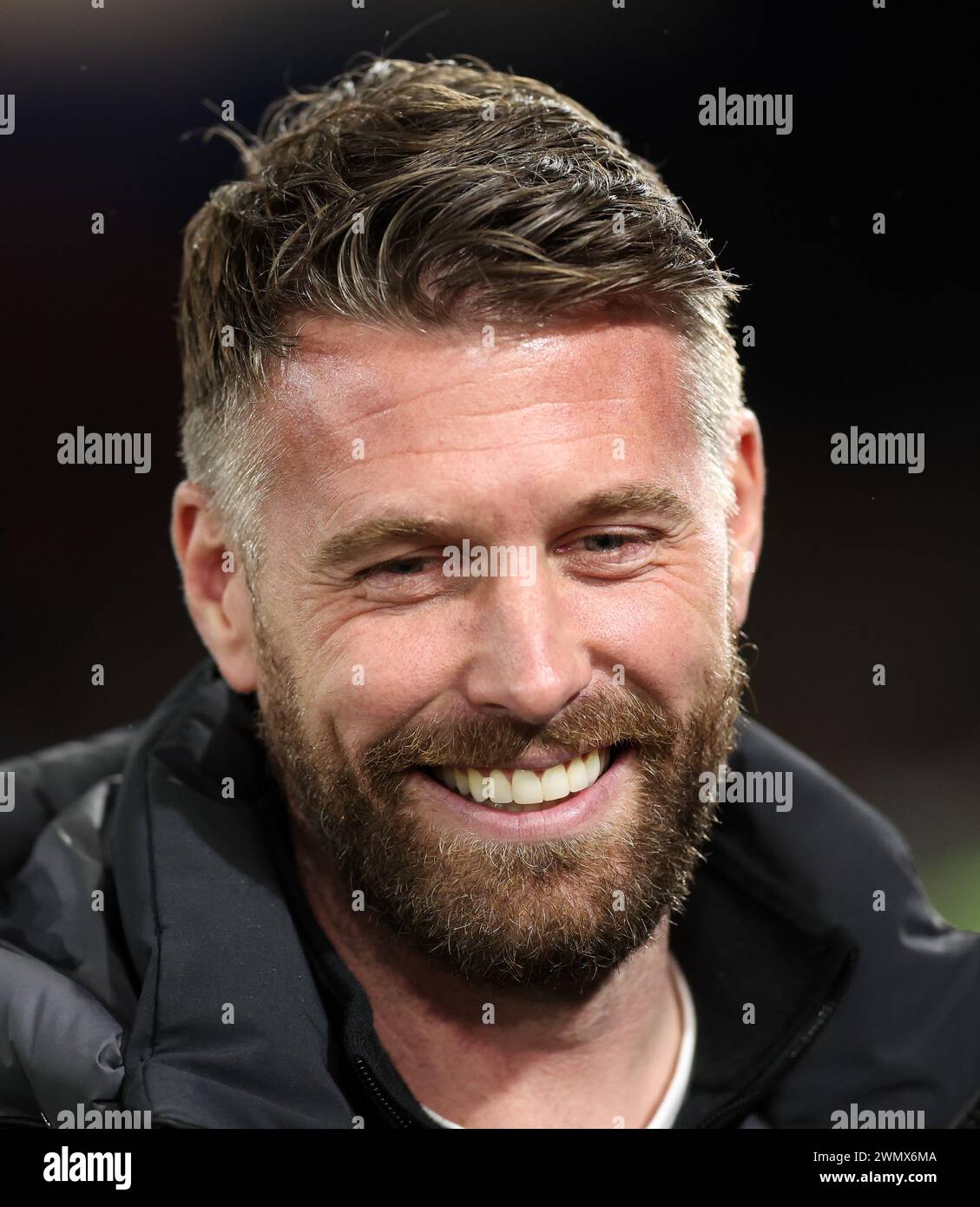 Rob edwards luton manager hi-res stock photography and images - Alamy