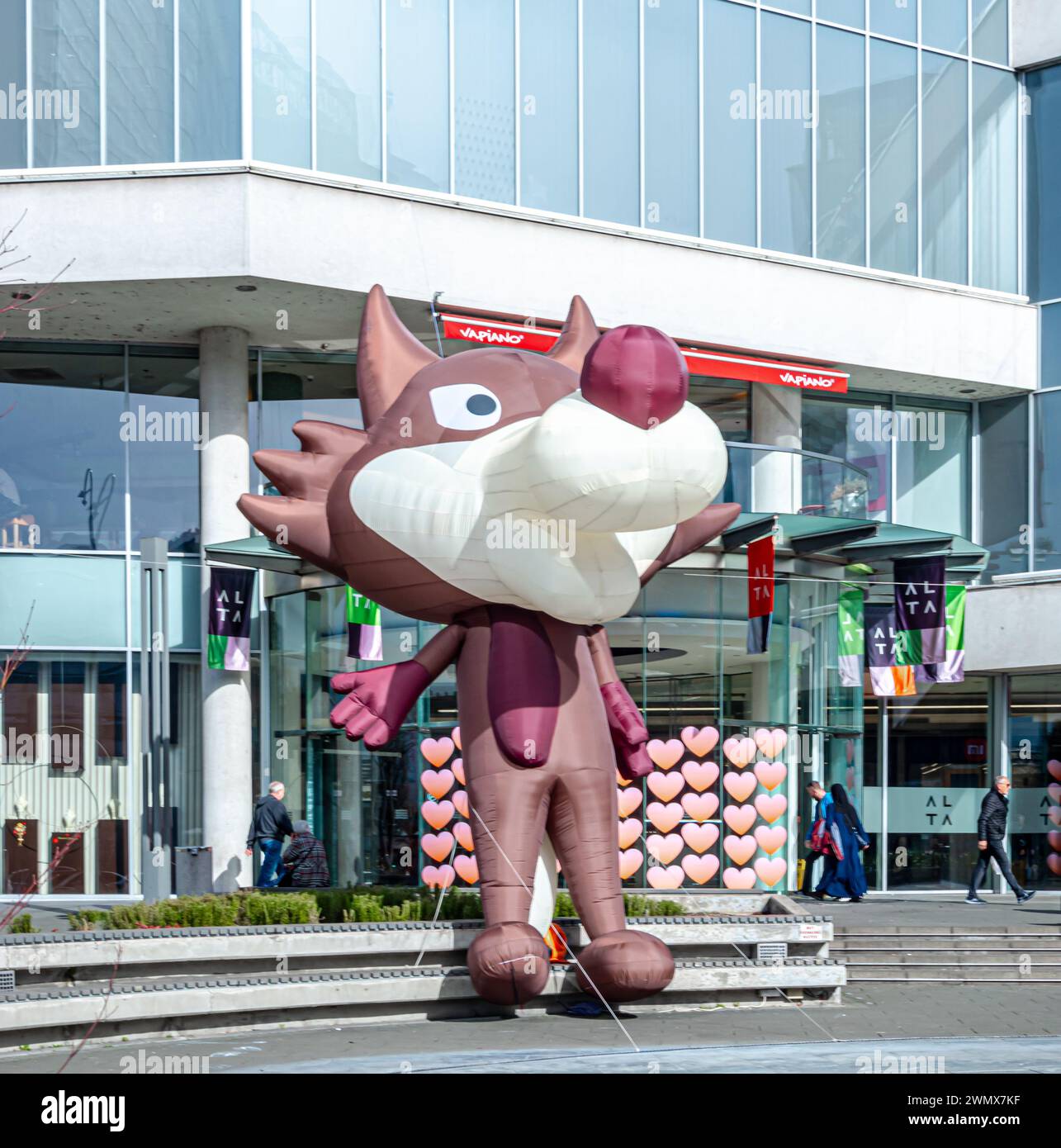 Beloved Sarajevo wolf mascot, Vucko, arrives at Alta Shopping Center ...