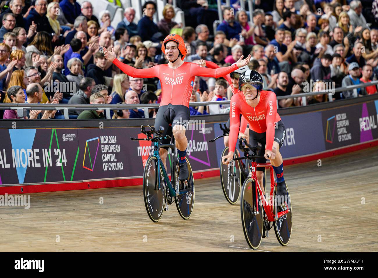 MANCHESTER, UNITED KINGDOM. 25th Feb, 24. FISHER Sam (left) of Team ...
