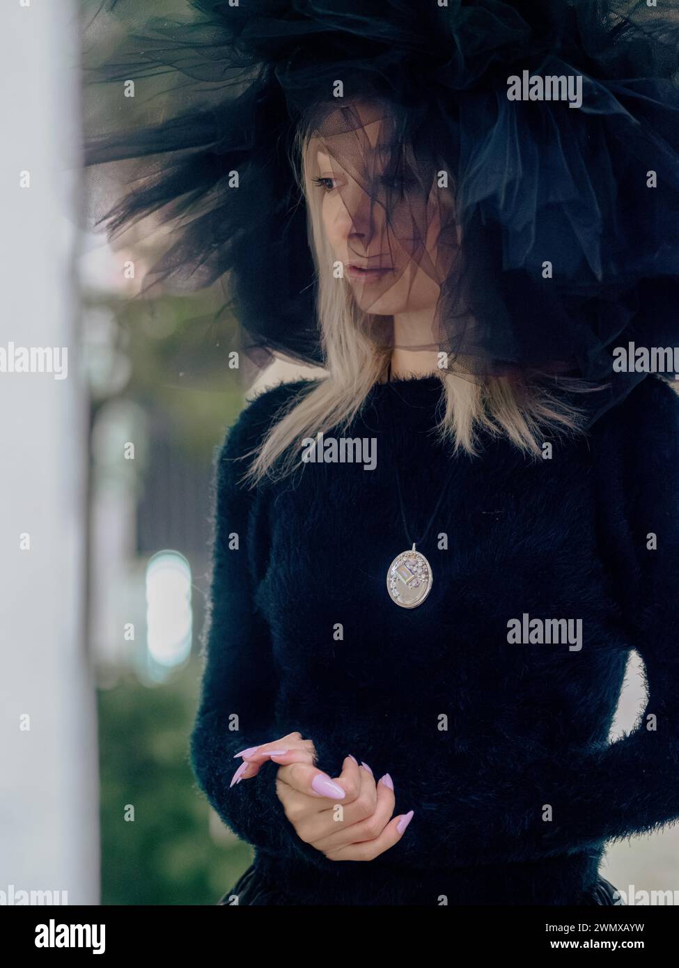 Pale face woman hi-res stock photography and images - Alamy