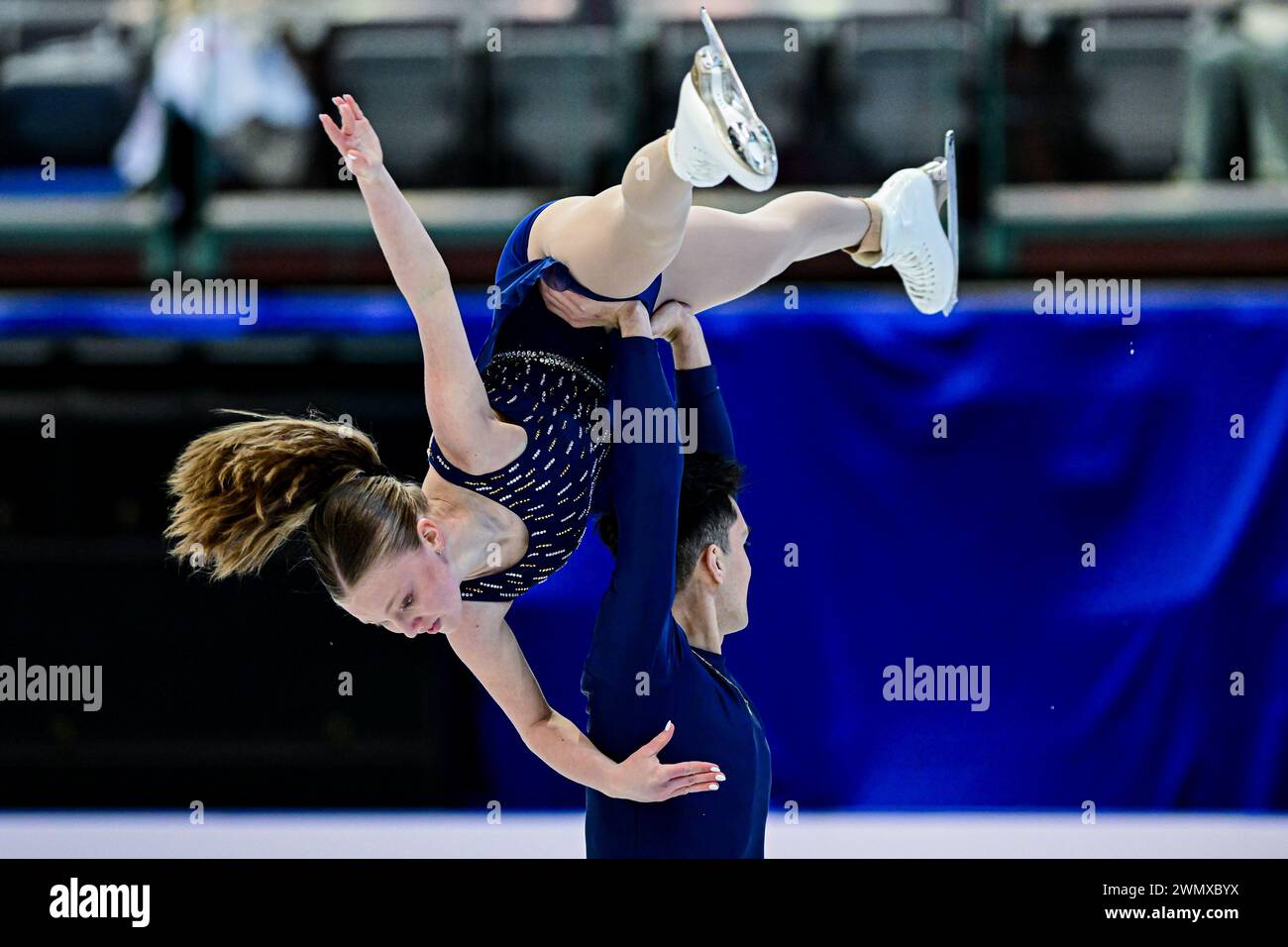 Ava KEMP & Yohnatan ELIZAROV (CAN), during Junior Pairs Short Program ...