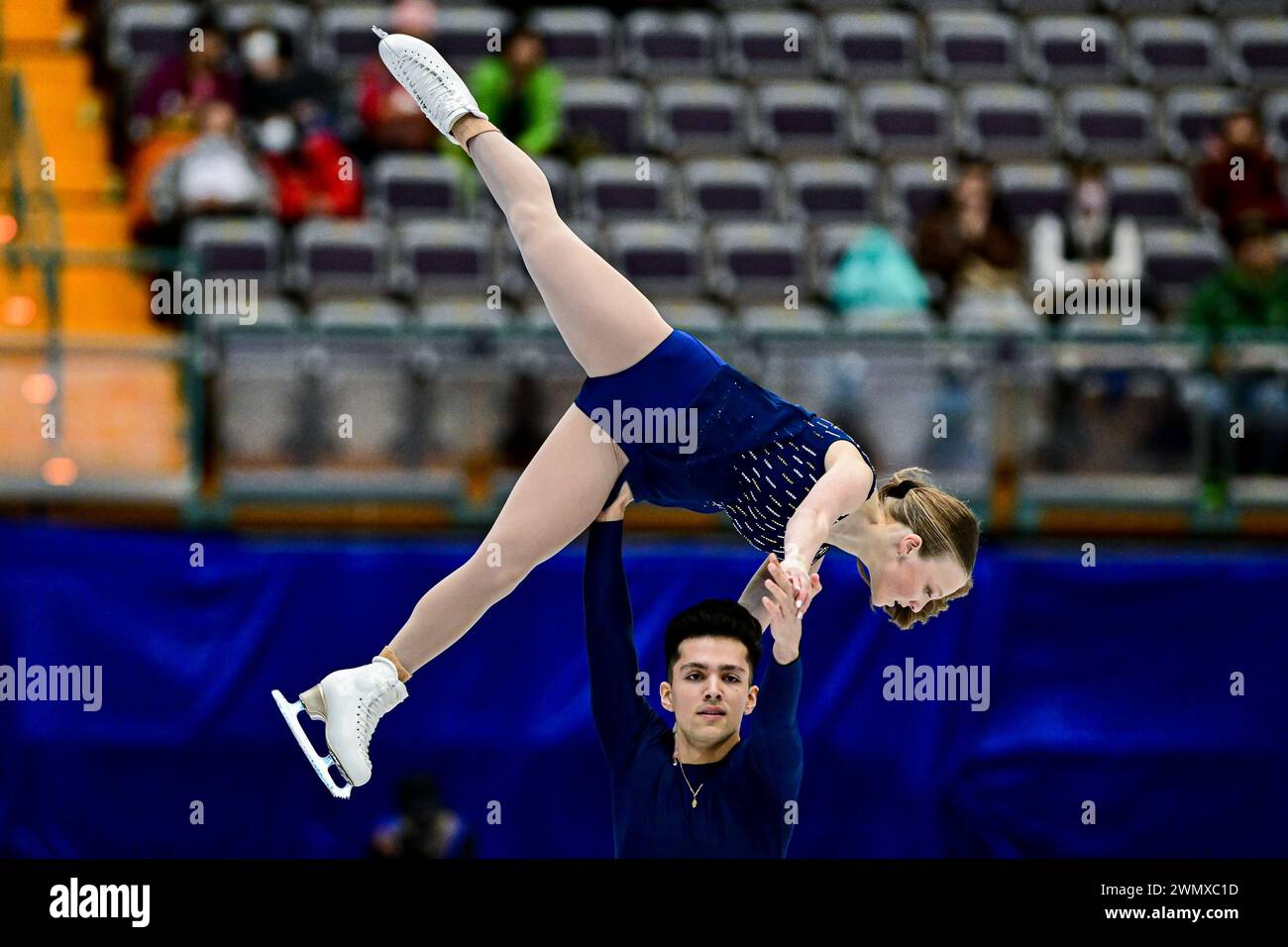 Ava KEMP & Yohnatan ELIZAROV (CAN), during Junior Pairs Short Program ...