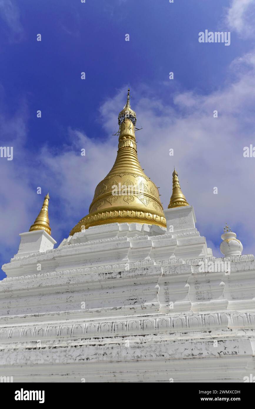 Mahamuni buddha temple hi-res stock photography and images - Alamy