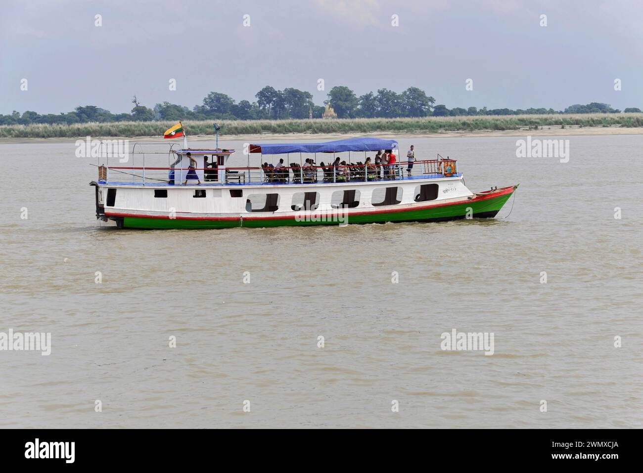 Riverboat photography hi-res stock photography and images - Alamy