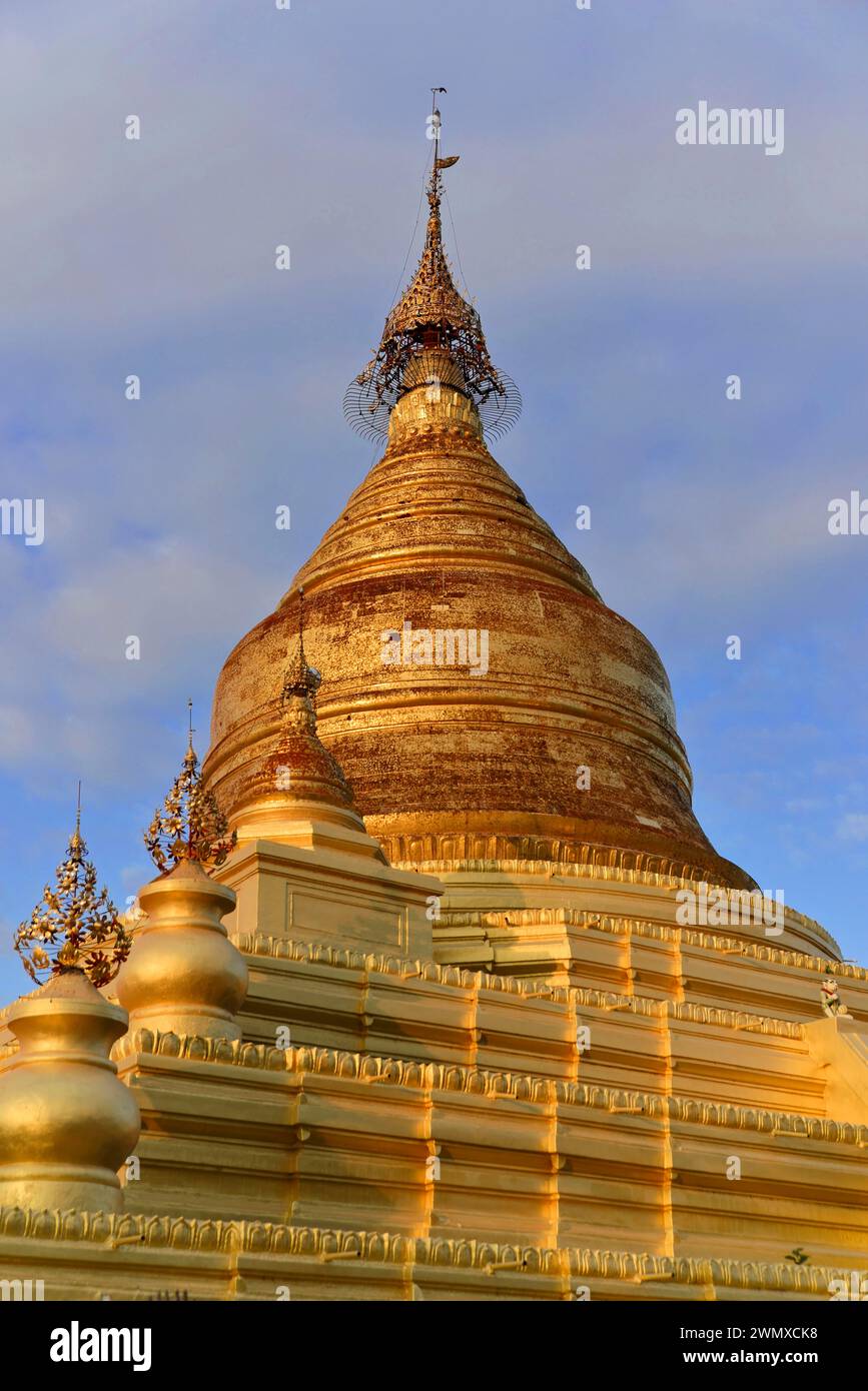 Gilded stupa of the Kuthodaw Pagoda, Mandalay, Myanmar Stock Photo - Alamy