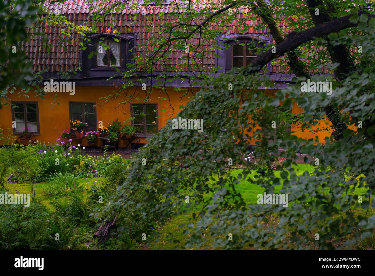 Old farmhouse with garden, lovely, living, old building, rural, country ...