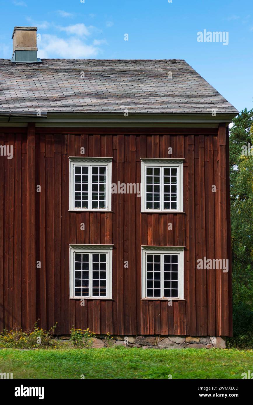 Old farmhouse, window, historic, old, old, mullioned window, lovely ...