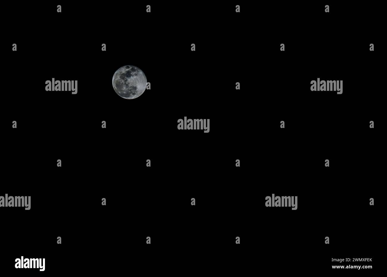 Full moon in dark february hi-res stock photography and images - Alamy