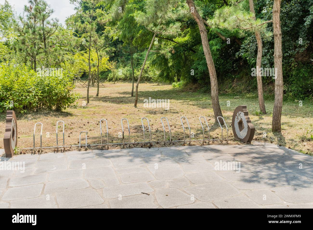 Sunny east hi-res stock photography and images - Alamy