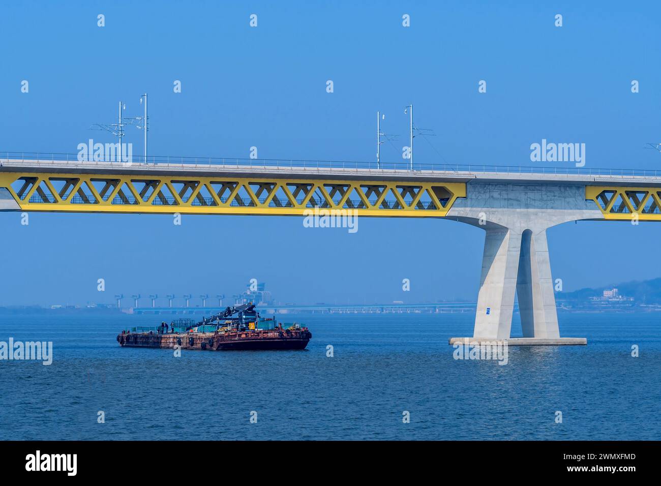 Construction barge hi-res stock photography and images - Alamy
