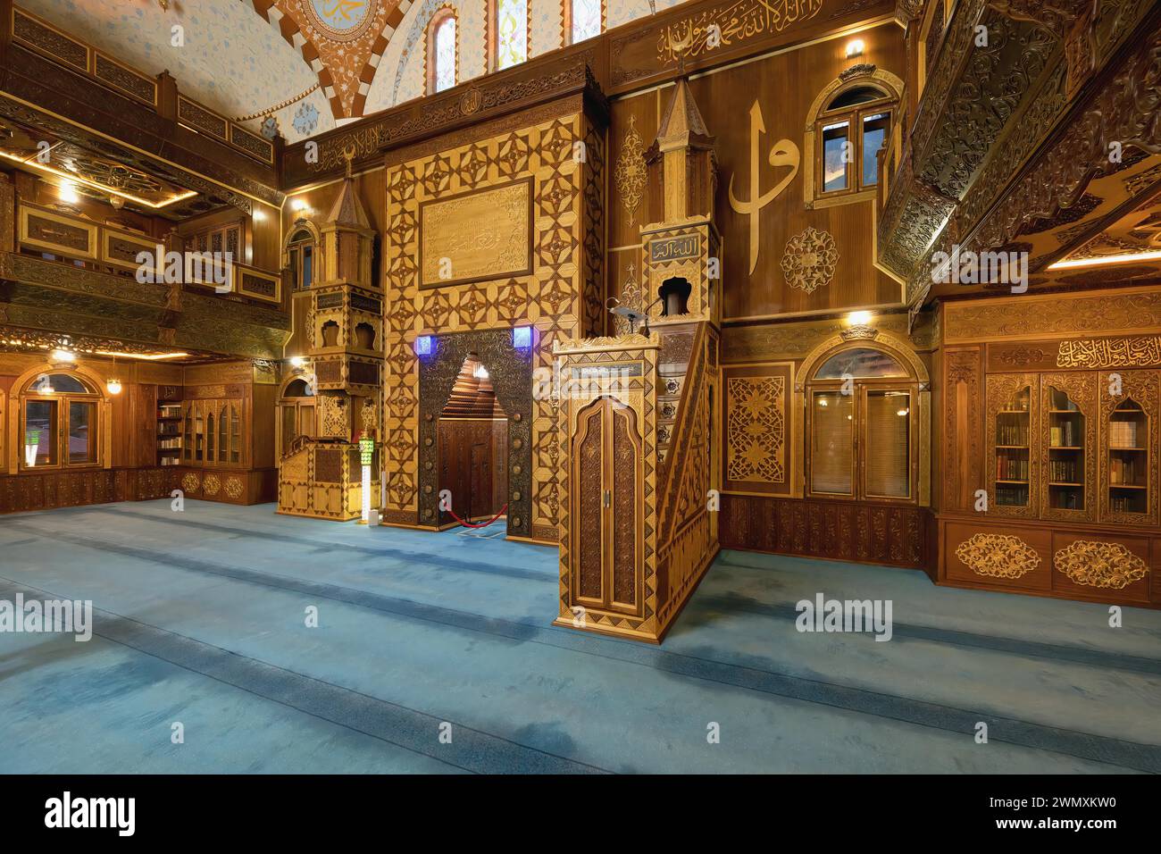 Islamic art for prayer room hi-res stock photography and images - Alamy