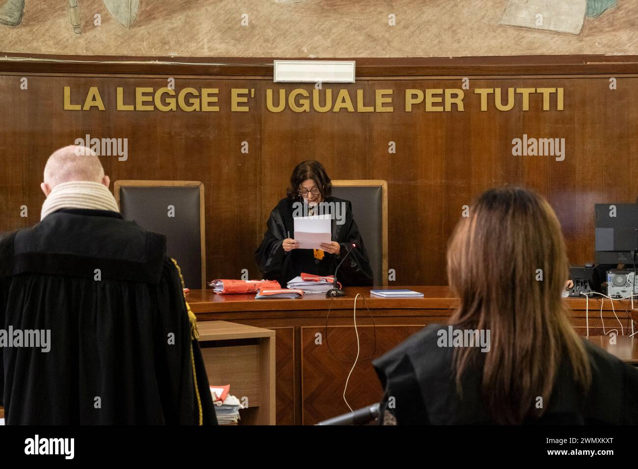 Palazzo di giustizia milano hi-res stock photography and images - Alamy