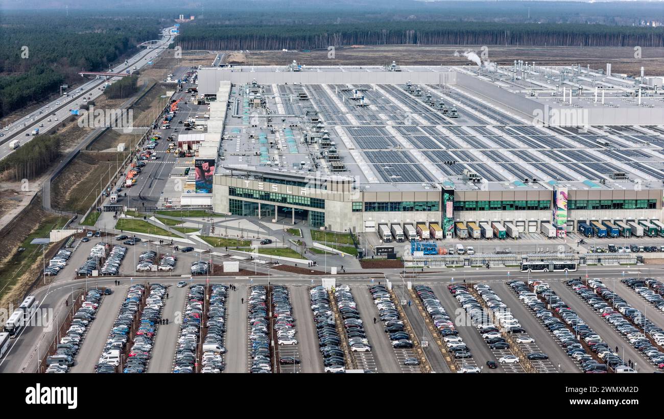 Tesla Giga Factory in Gruenheide, 26/02/2024 Stock Photo - Alamy