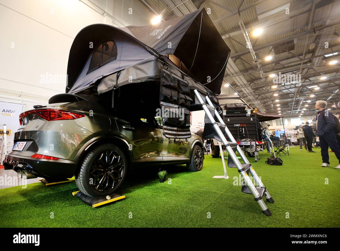 Essen, Germany. 28th Feb, 2024. The "i-Kamper X-Cover 2.0" roof rack ...