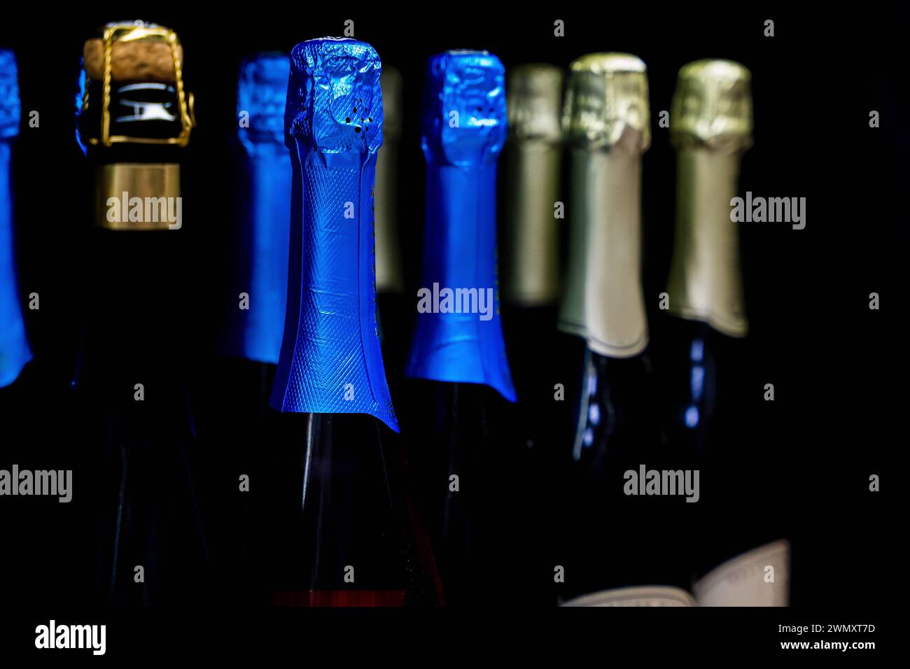 Gold bar production hi-res stock photography and images - Alamy