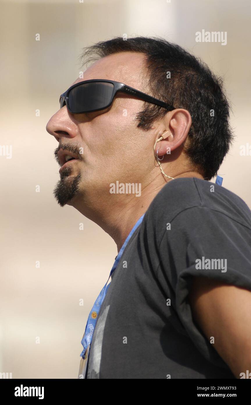 Verona Italy 07/09/2002: Pino Mango, Italian singer,during rehearsals ...